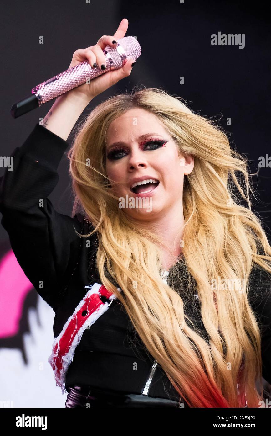 Glastonbury, UK. 30th June, 2024. Canadian singer-songwriter Avril ...