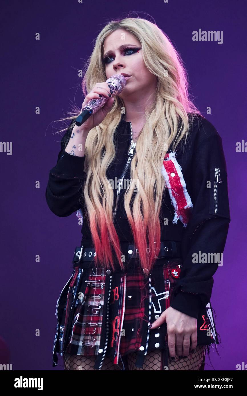 Glastonbury, UK. 30th June, 2024. Canadian singer-songwriter Avril ...