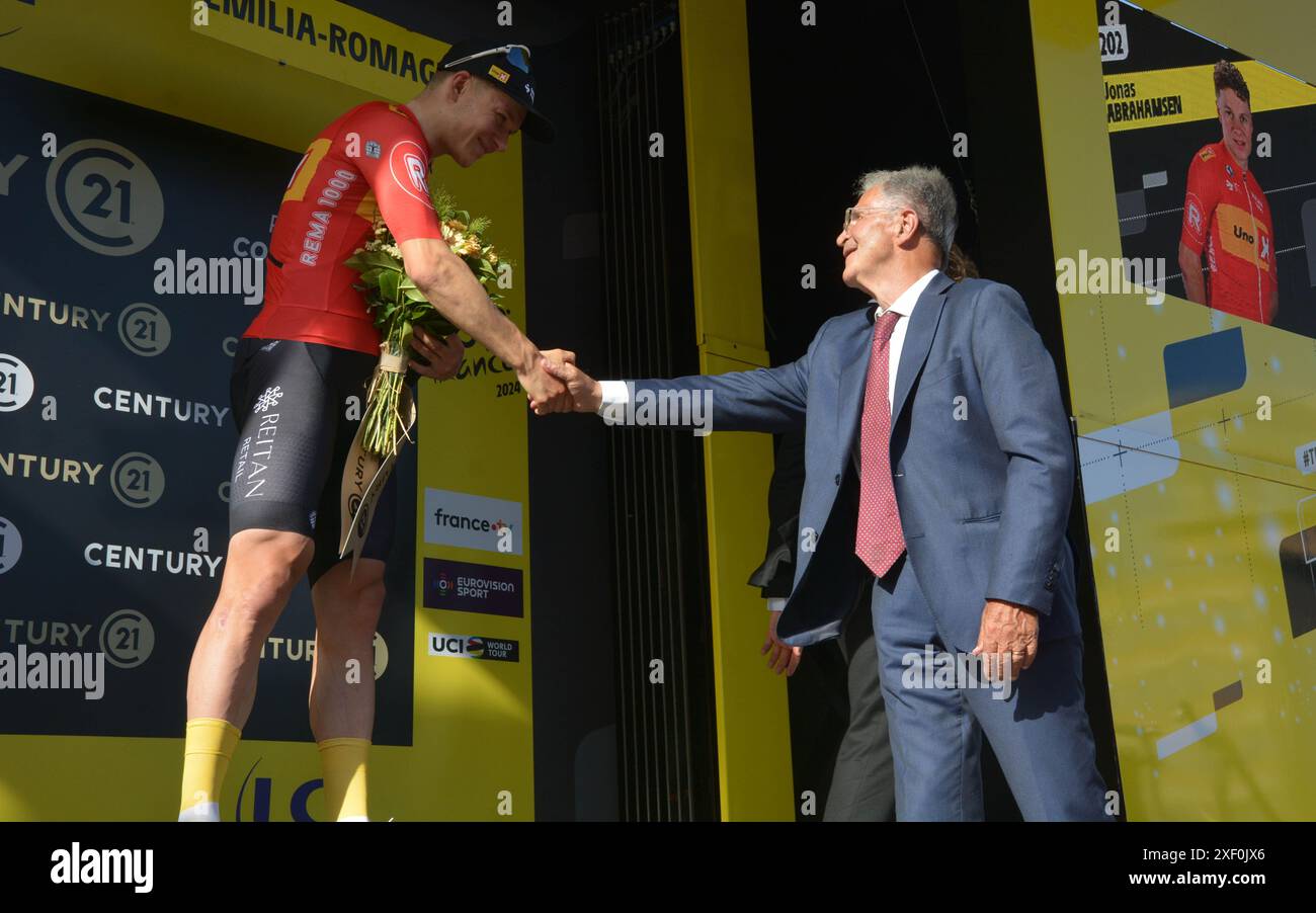 Uno romano hi-res stock photography and images - Alamy