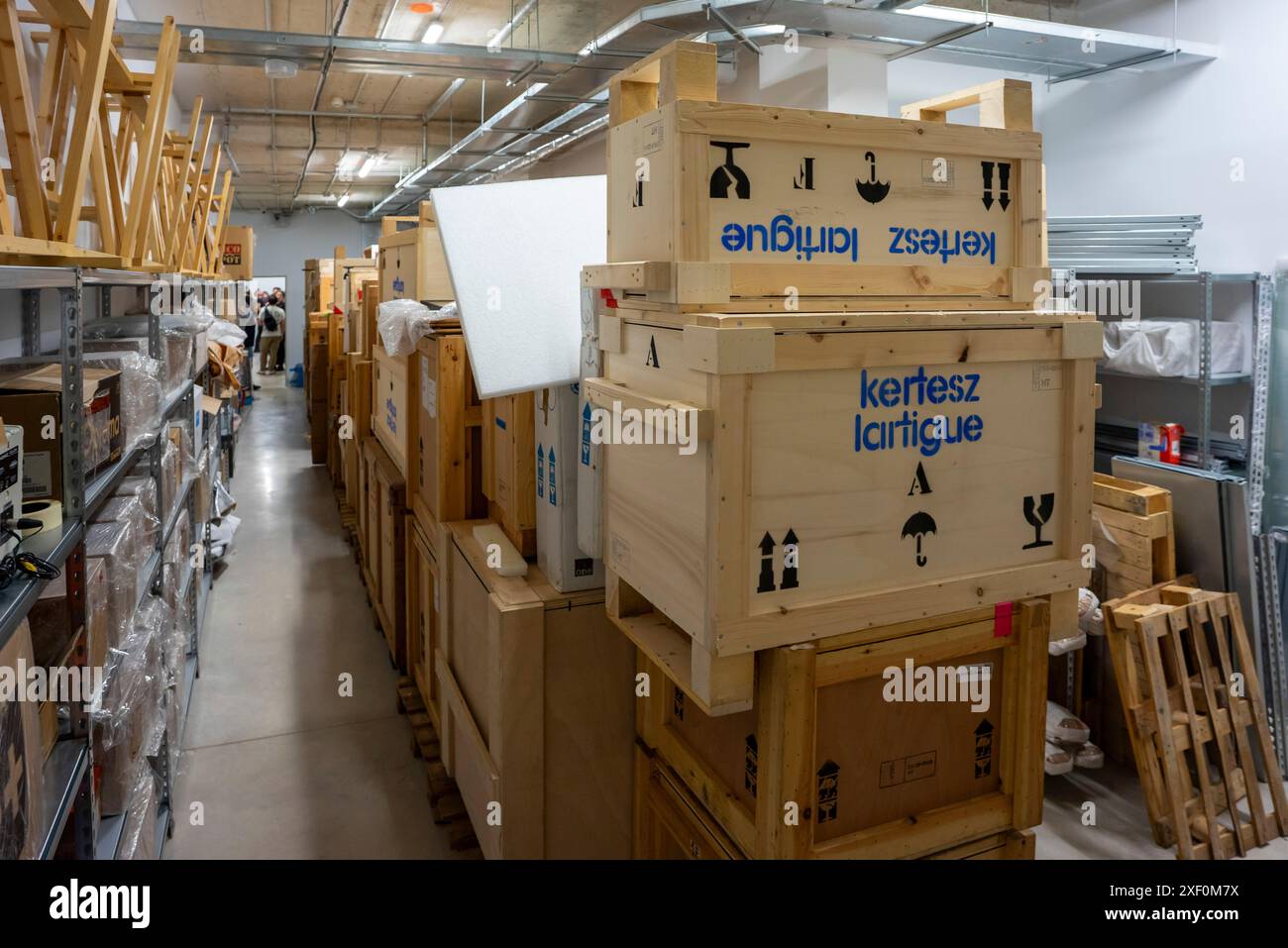 Foundation stock service hi-res stock photography and images - Alamy