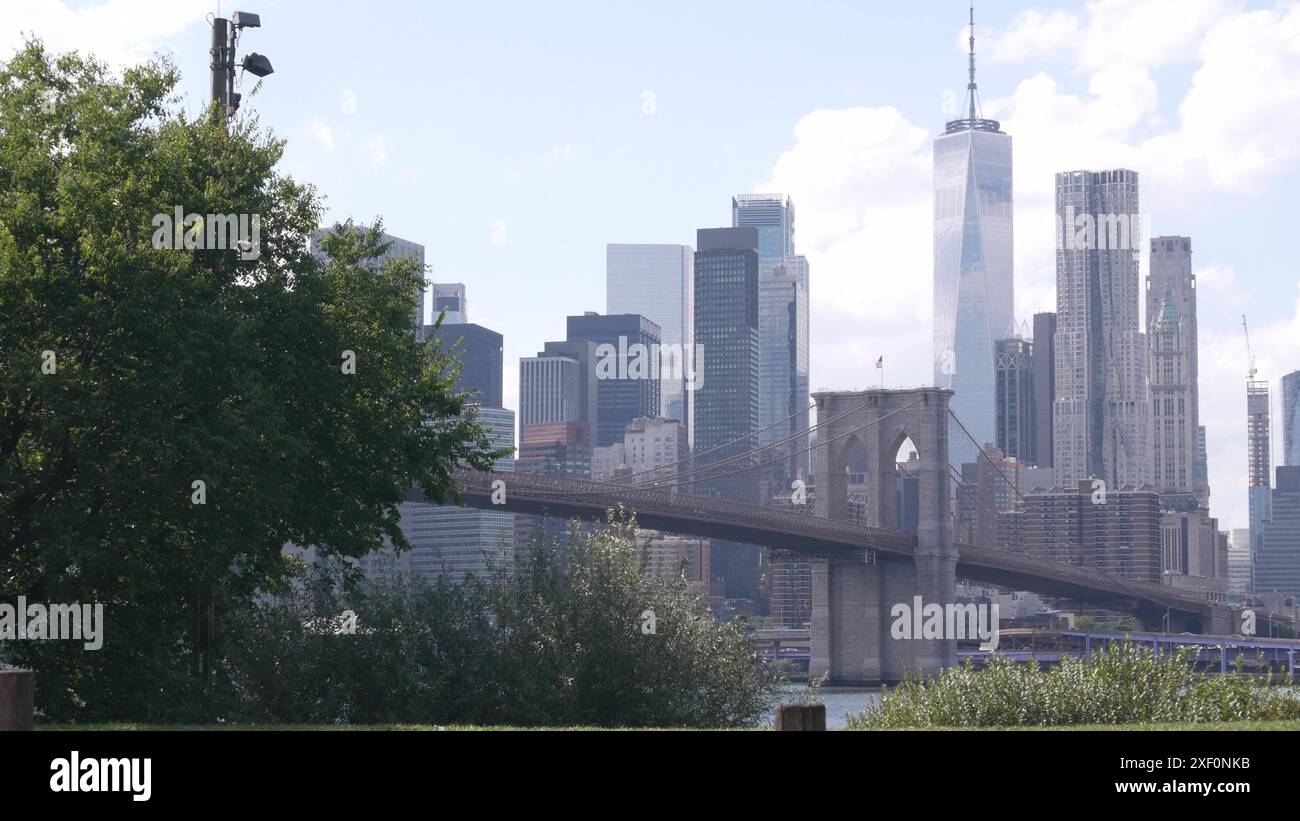 Brooklyn Bridge, New York City Manhattan downtown skyline architecture ...