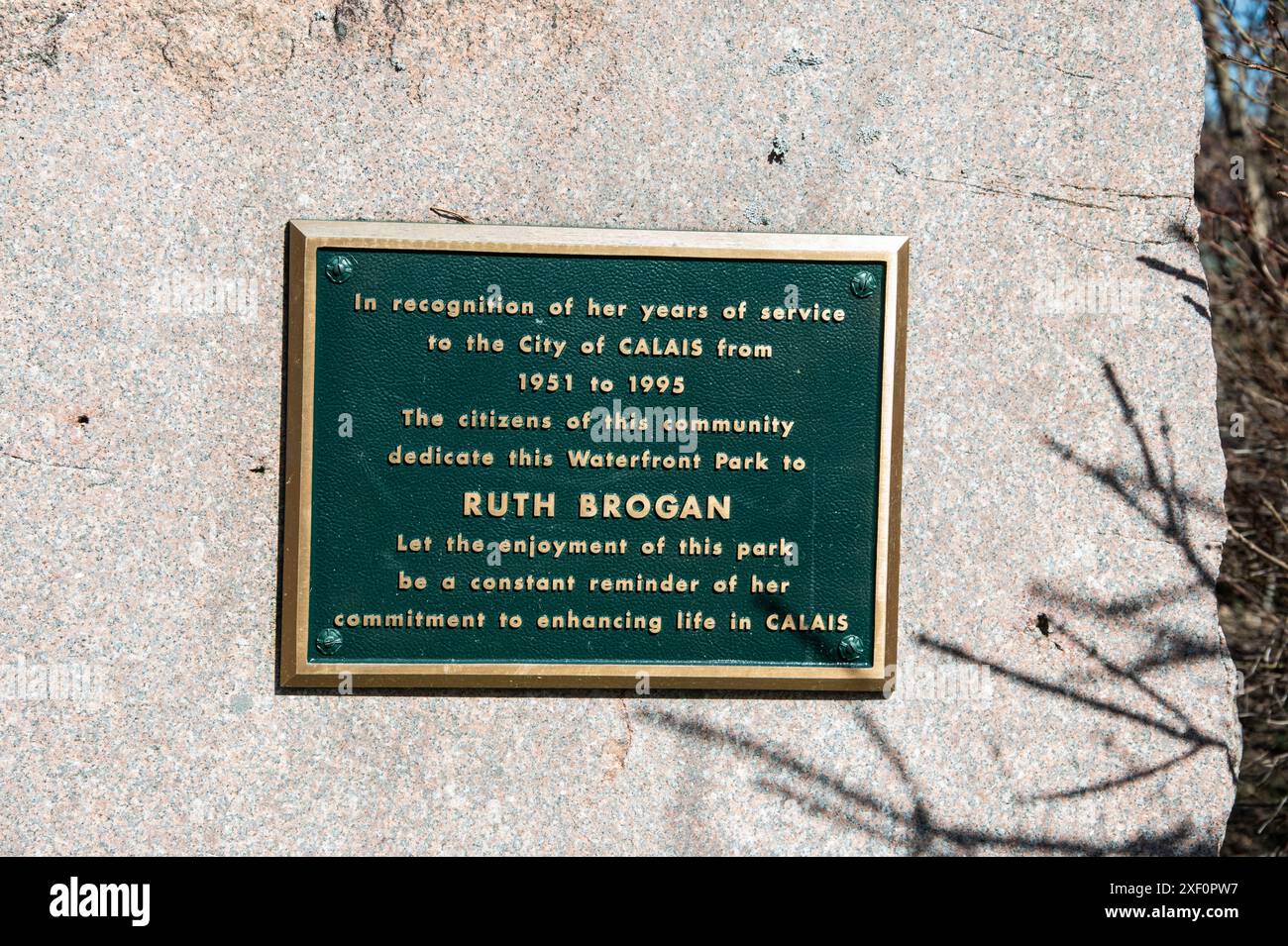 Waterfront trail sign hi-res stock photography and images - Alamy