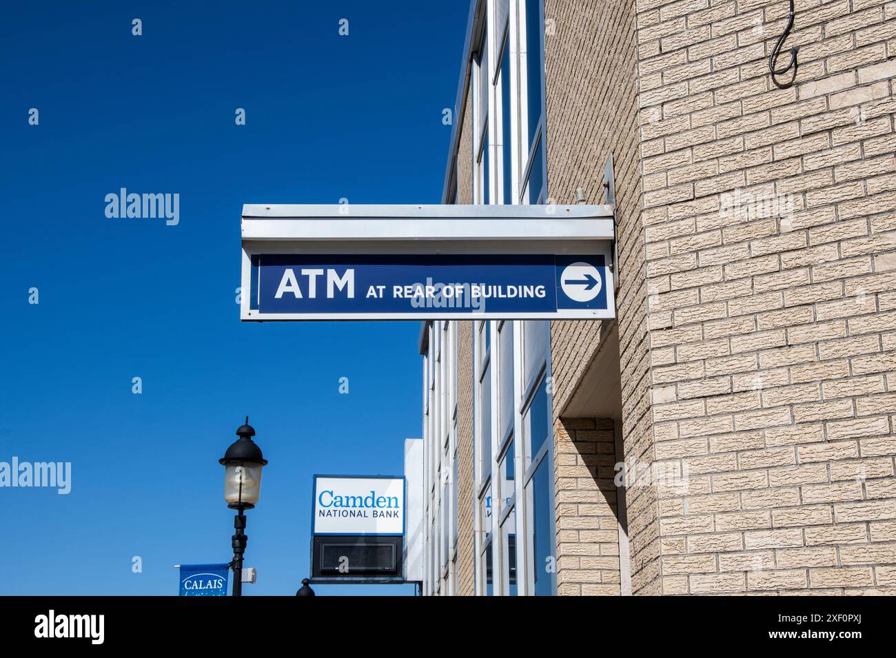 Downtown camden maine new england hi-res stock photography and images ...
