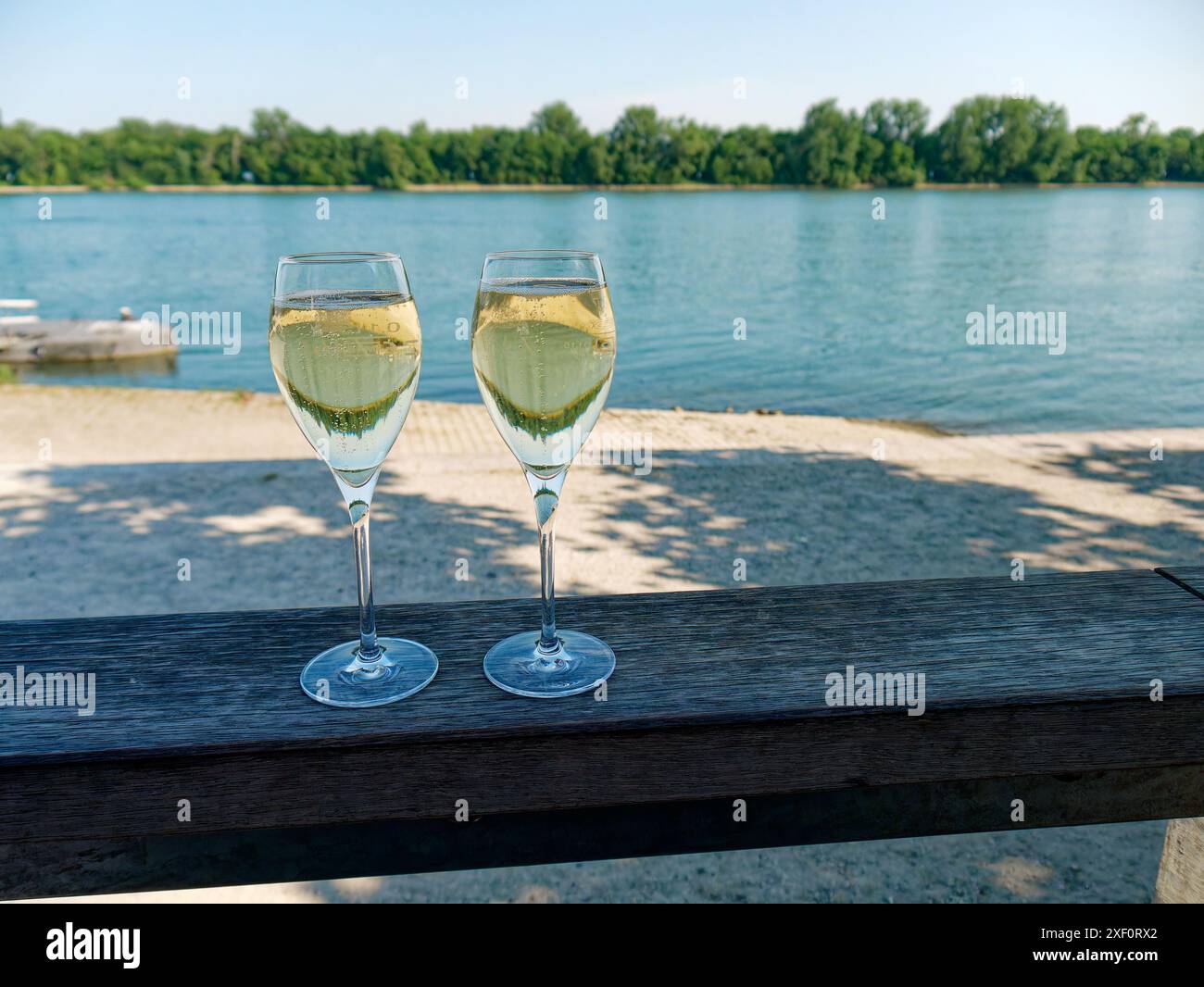 Qualitatsorient hi-res stock photography and images - Alamy