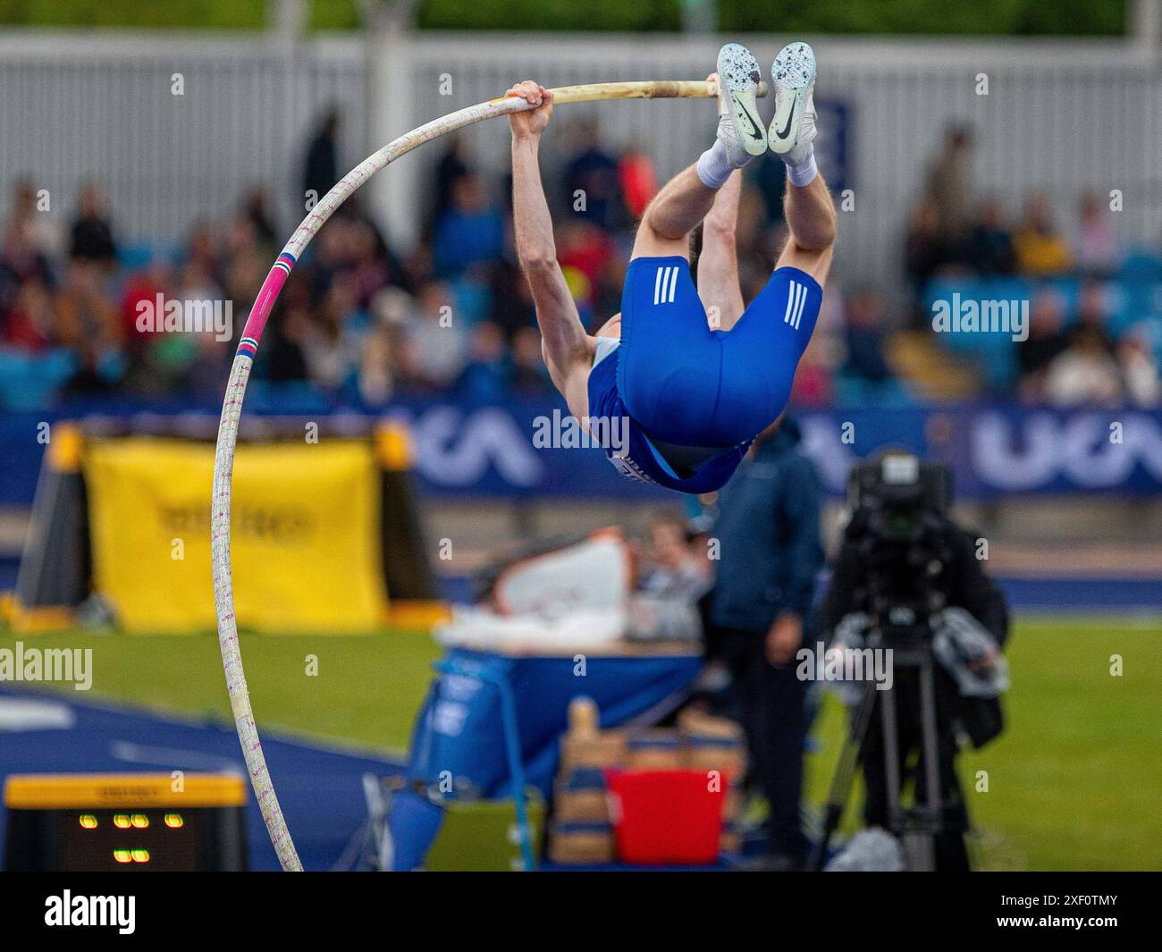 Manchester Regional Arena, UK. 30th June, 2024. Mens pole vault final ...