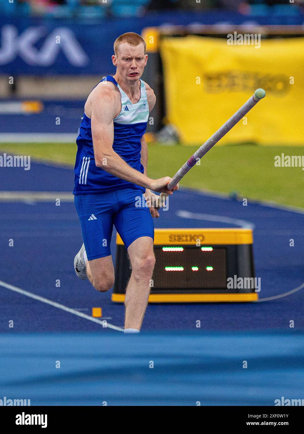 Manchester Regional Arena, UK. 30th June, 2024. Mens pole vault final ...