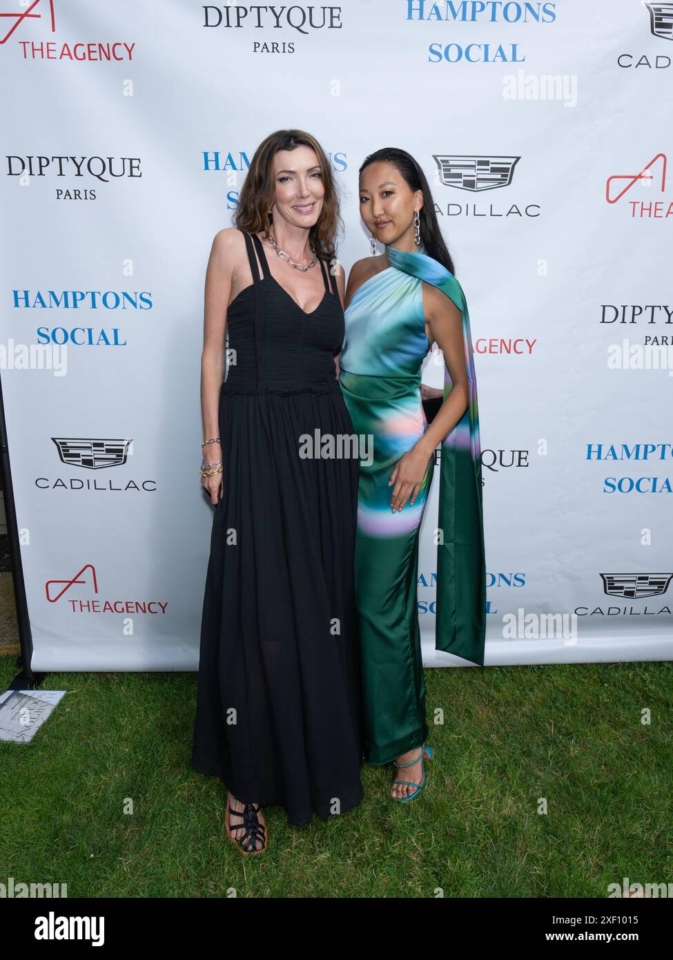 Sara culture house hi-res stock photography and images - Alamy