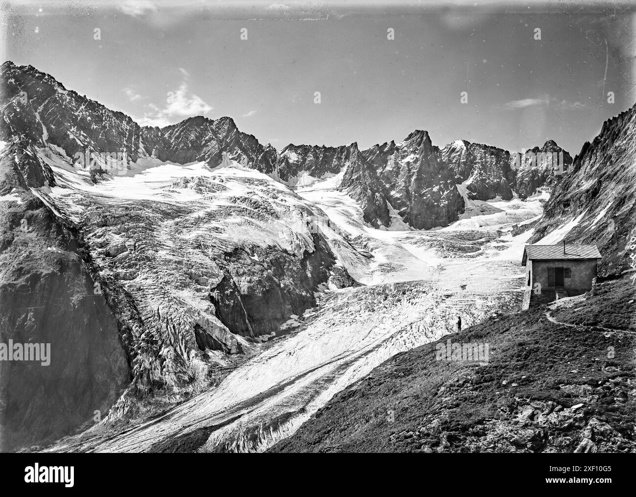 View of the Chelenalphütte (SAC-Hütte, also: Kehlenalphütte) next to ...