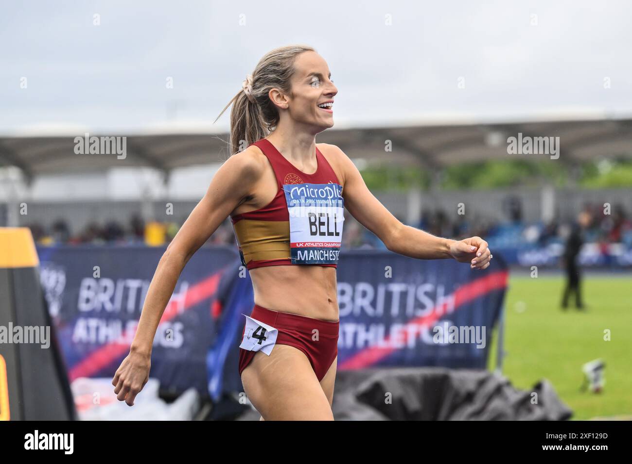 Georgia Bell celebrates winning the women’s 1500m during the Microplus ...