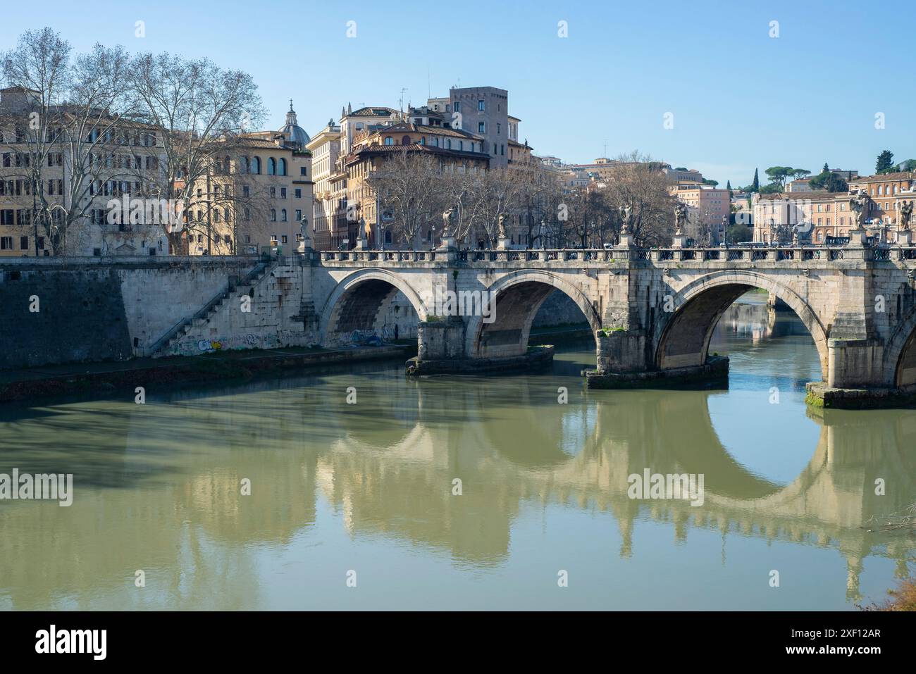 Tiber river bridge rome hi-res stock photography and images - Alamy