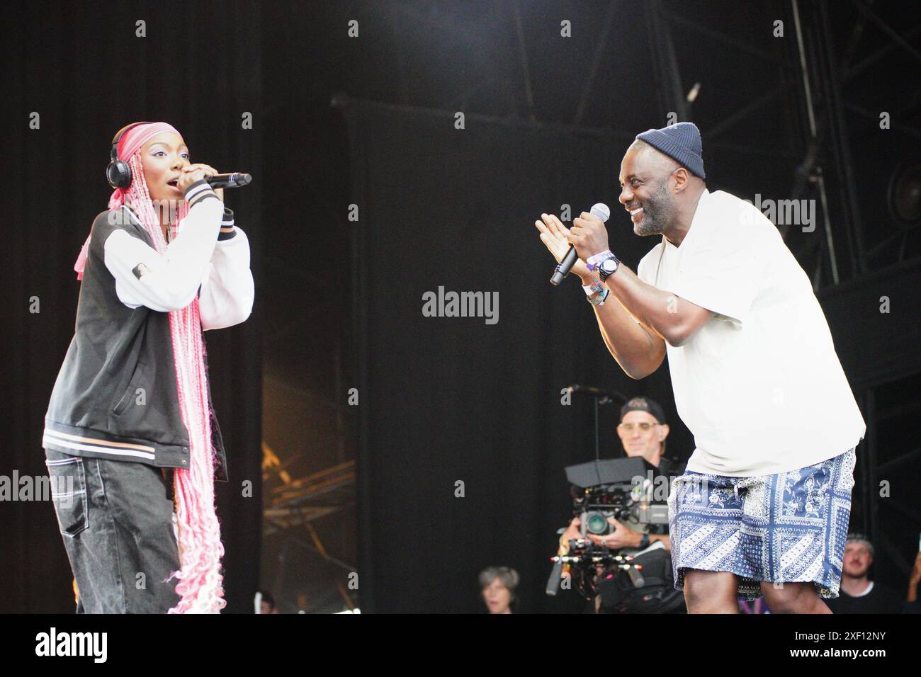 Idris Elba with Romaya, 18 from west London, at the Glastonbury ...