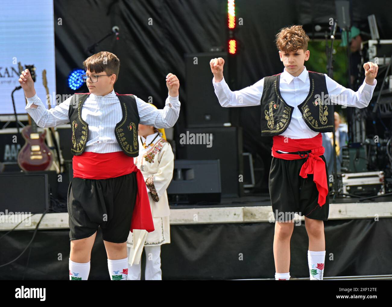 Turkish cypriot folk dance group hi-res stock photography and images ...