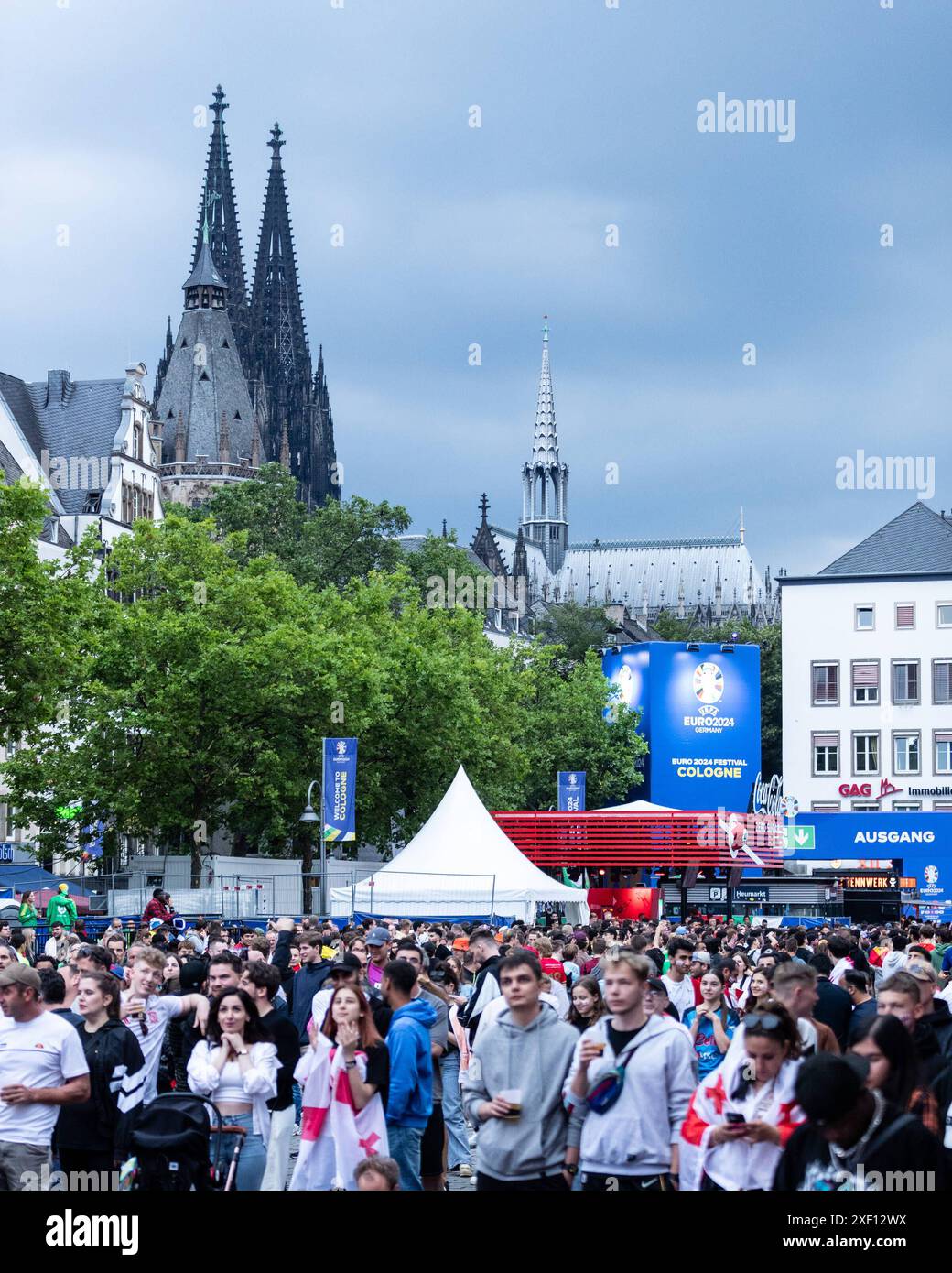 UEFA EURO 2024 in Köln, Public Viewing in Köln, Fan Zone am Heumarkt ...