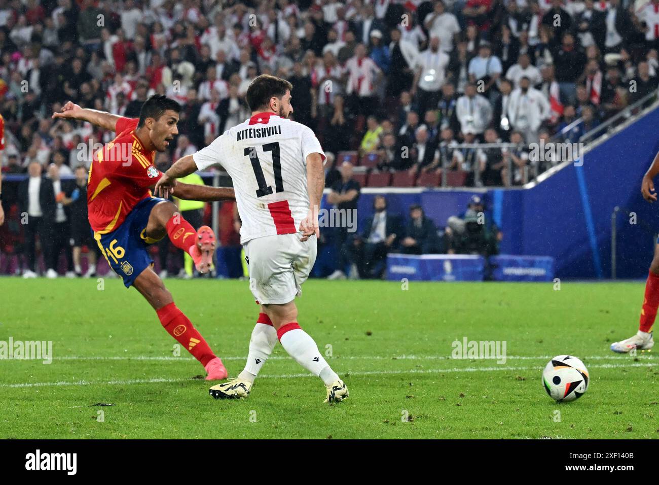 COLOGNE - Rodri of Spain (L) scores the 1-1 during the UEFA EURO 2024 ...