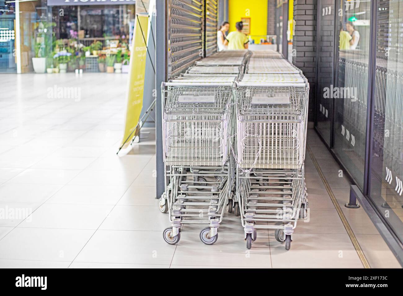 Stacked entrance carts hi-res stock photography and images - Alamy
