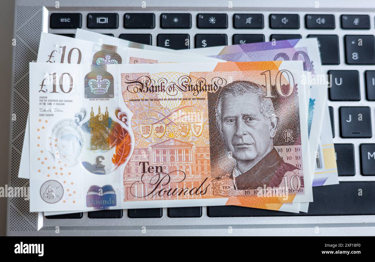 Banknotes featuring a portrait of King Charles III, first issued in ...