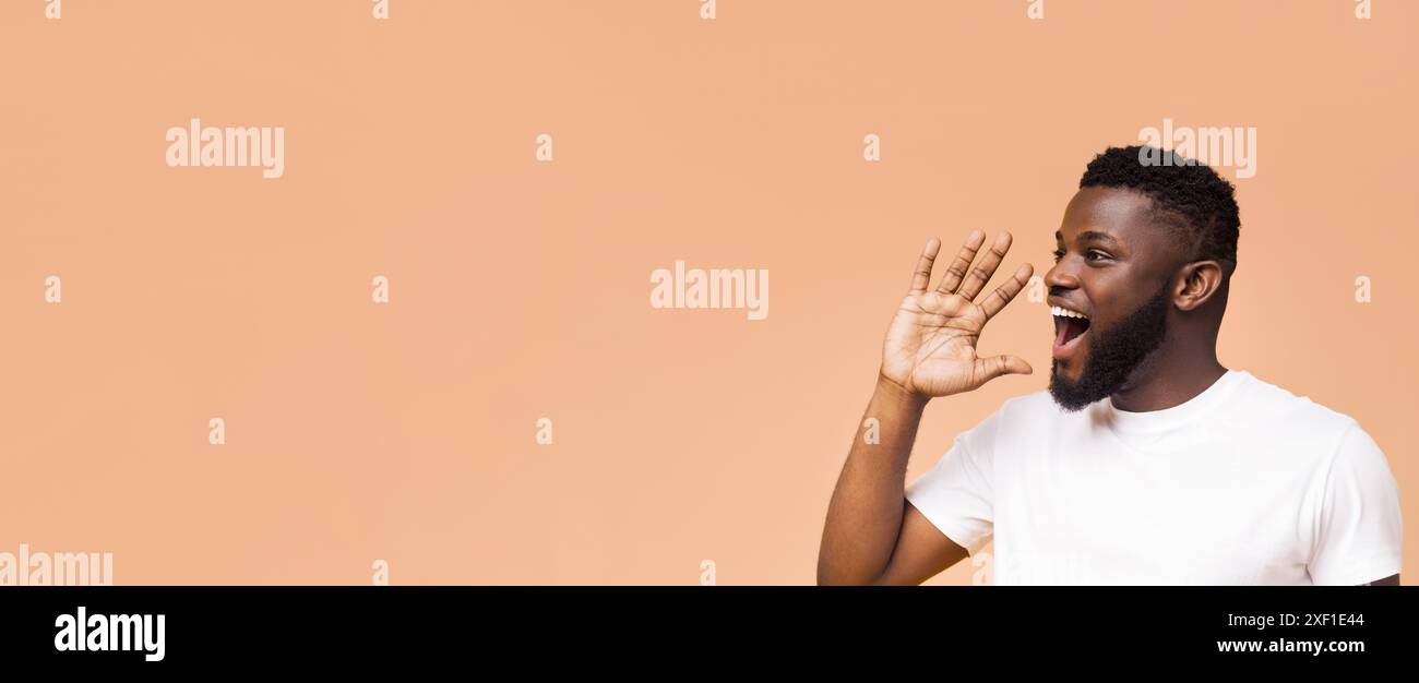 Man Shouting With Open Mouth and Hand Near Ear Stock Photo - Alamy