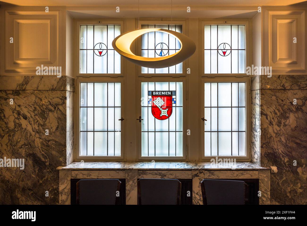 Stained glass building pattern home hi-res stock photography and images ...