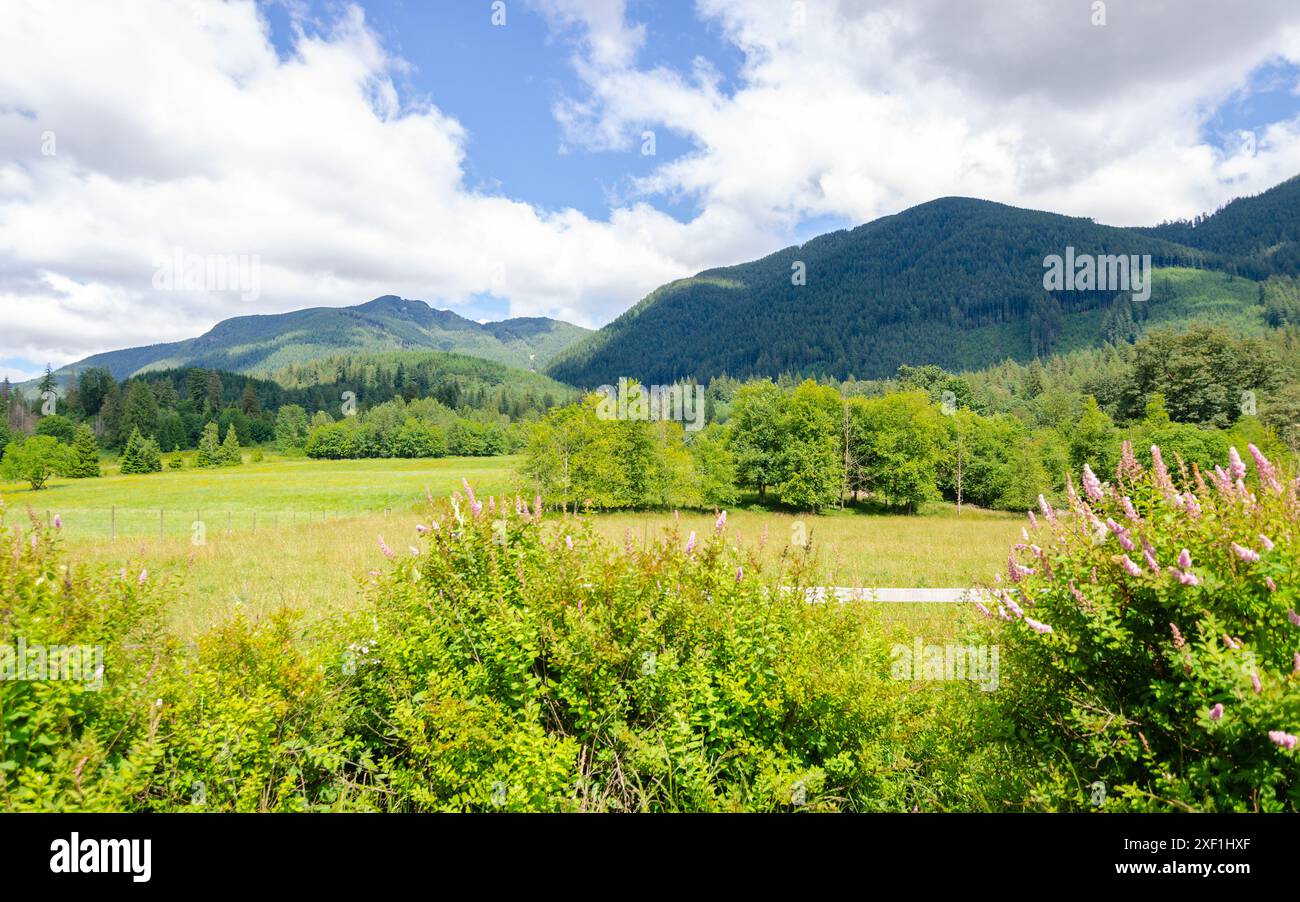 Spectacular view of Fraser Valley countryside around Mission, British ...