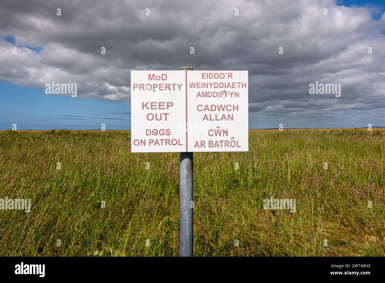 MOD warning sign for property at proposed site of new DARC Radar ...