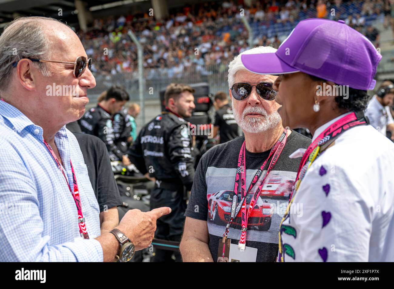 Hollywood screen team hi-res stock photography and images - Alamy