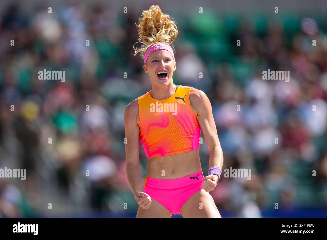 Sandi Morris competes in the women's pole vault final during the U.S ...