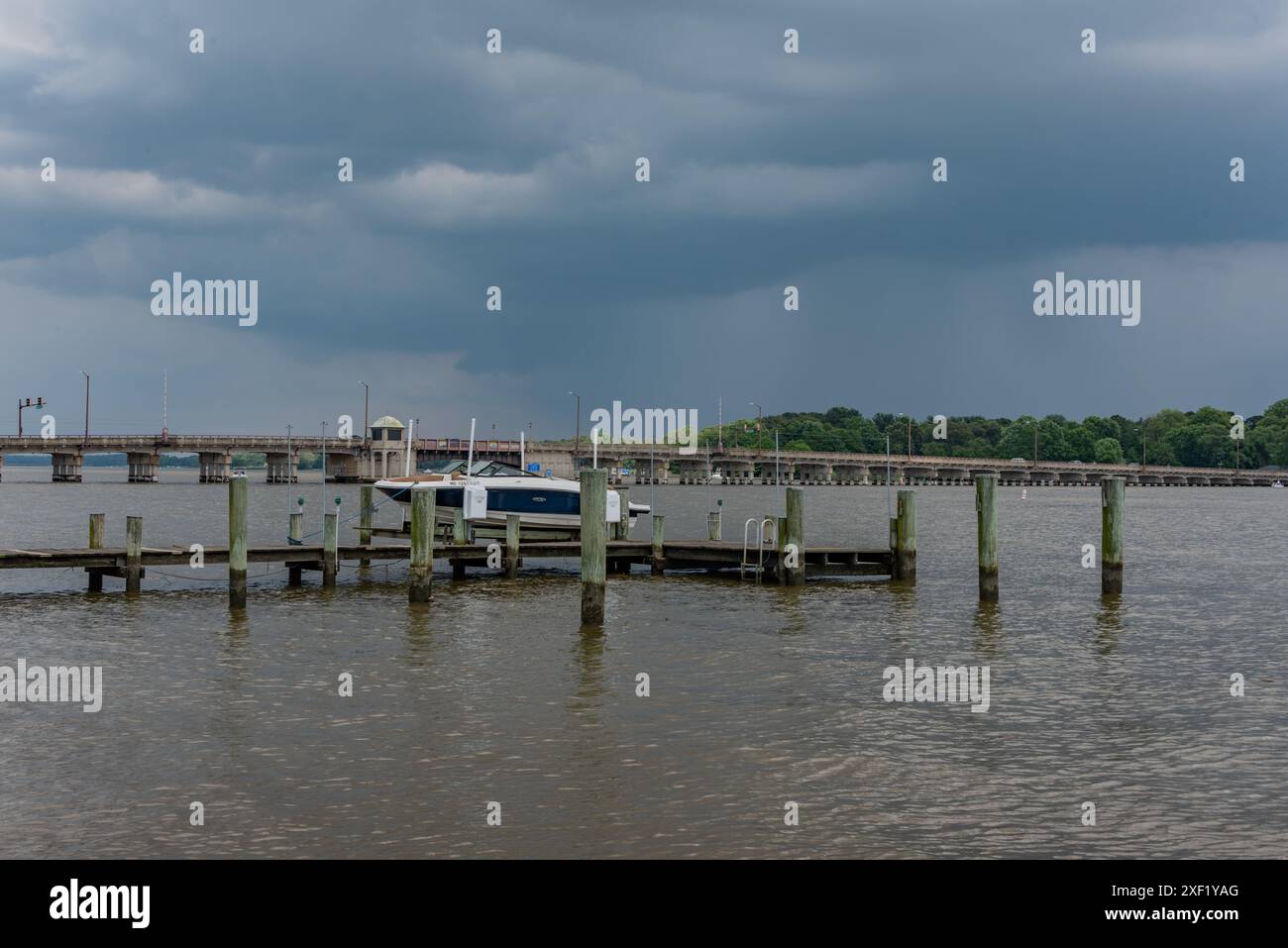 Thuinderstorm hi-res stock photography and images - Alamy