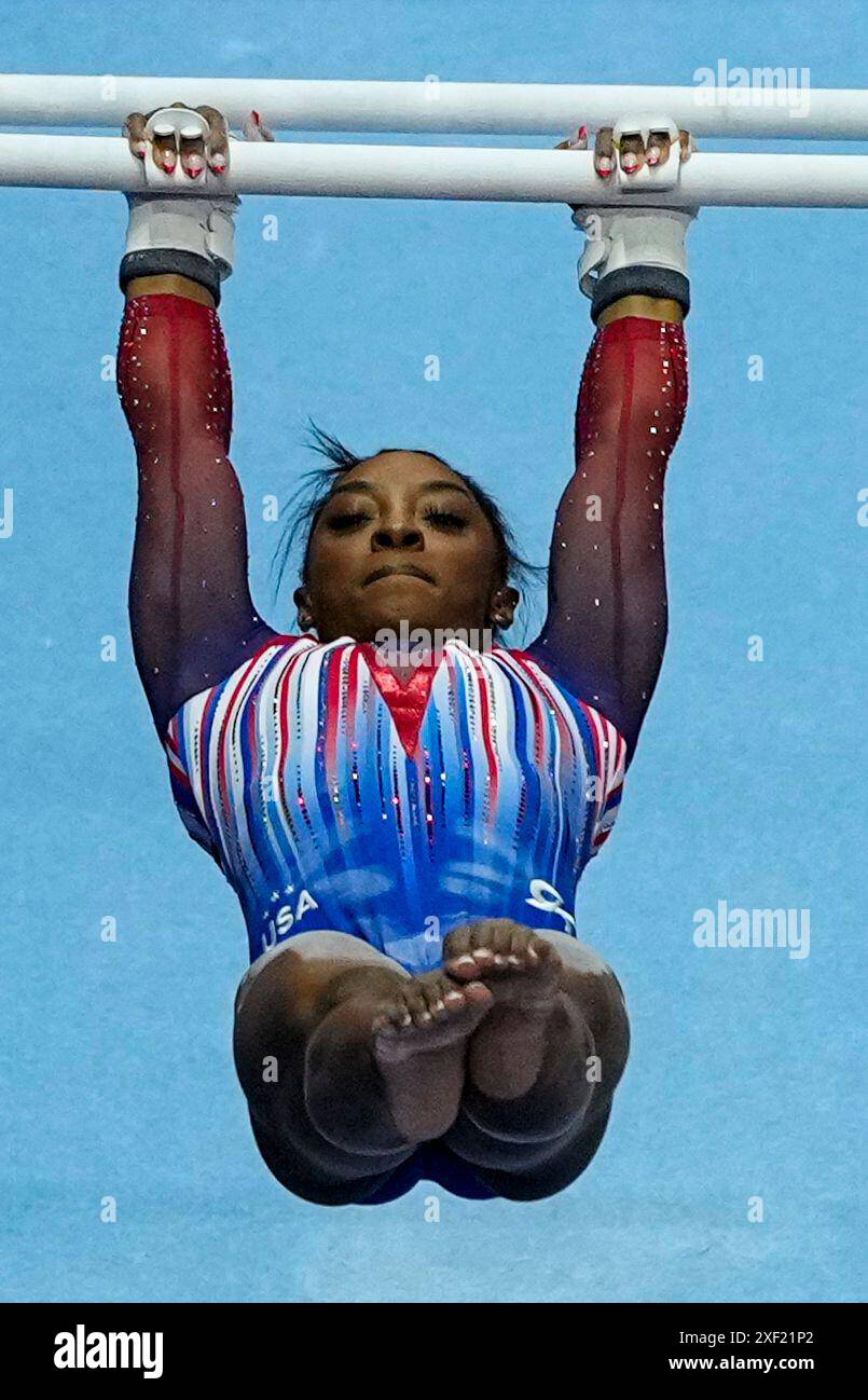Simone Biles competes on the uneven bars at the United States ...