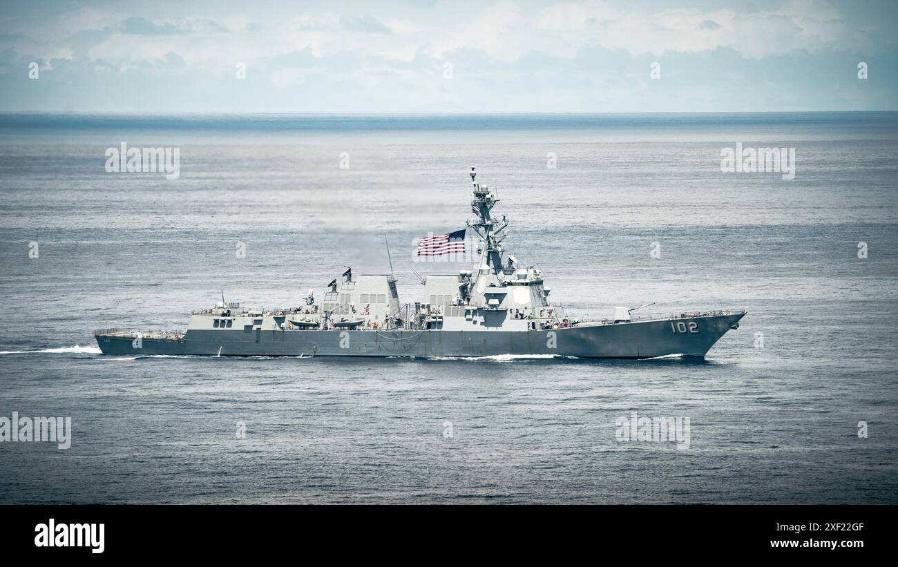 Arleigh-burke class guided missile destroyer USS Sampson (DDG 102 ...