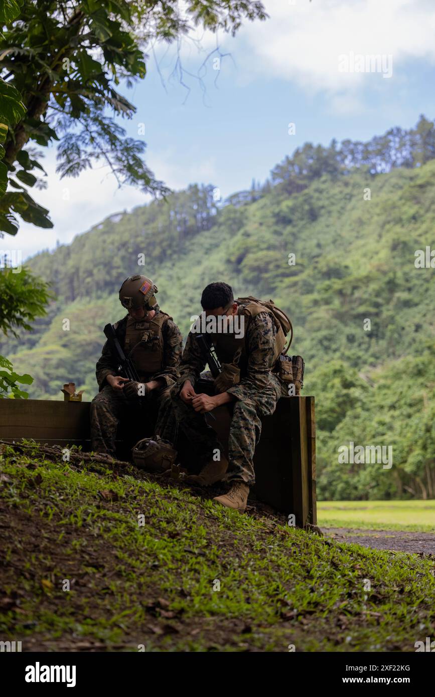 U.S. Marine Corps Pfc. Shelton Turner, left, and Lance Cpl. Johan ...