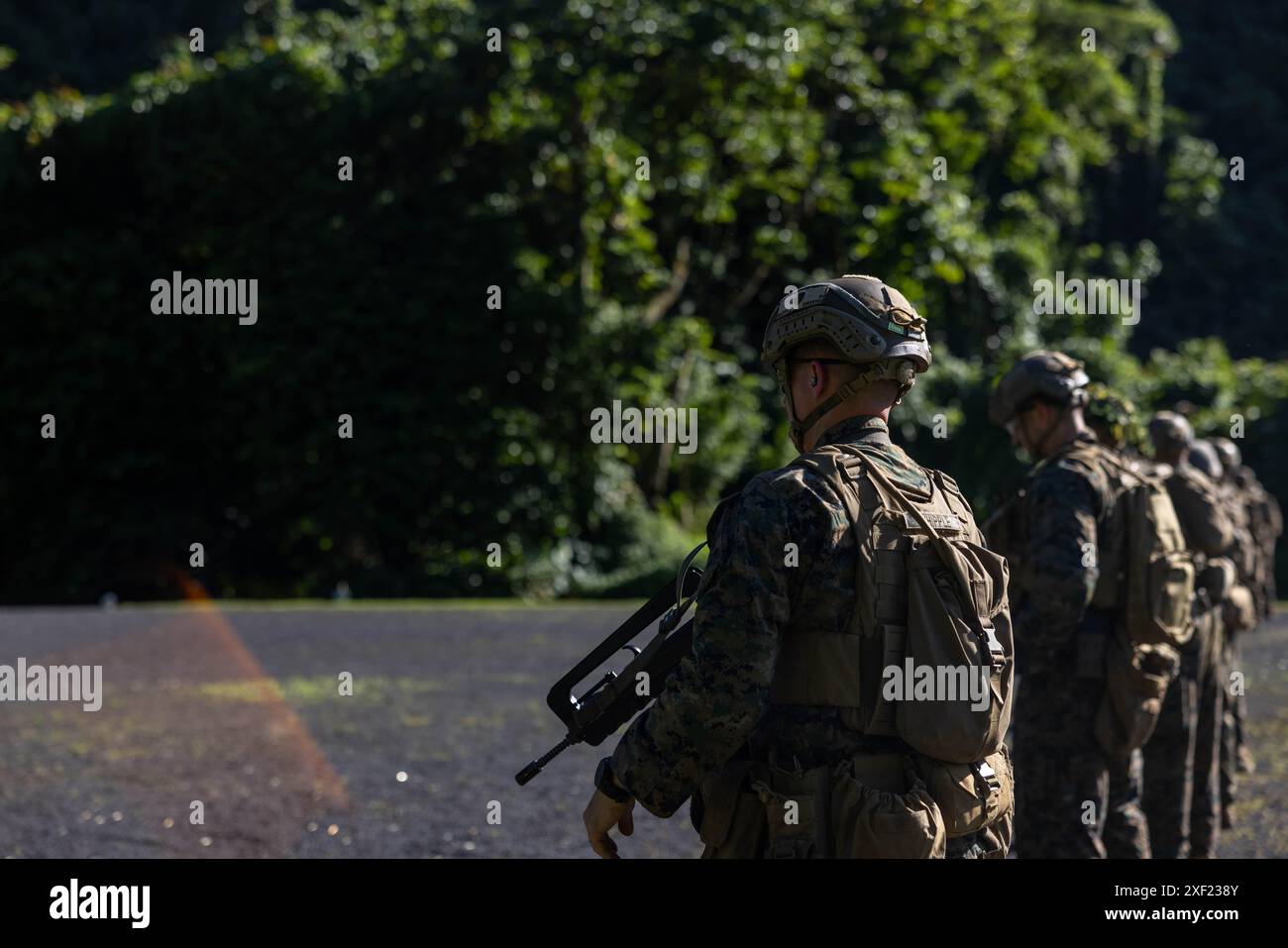 U.S. Marines with 3rd Light Armored Reconnaissance Battalion, 1st ...