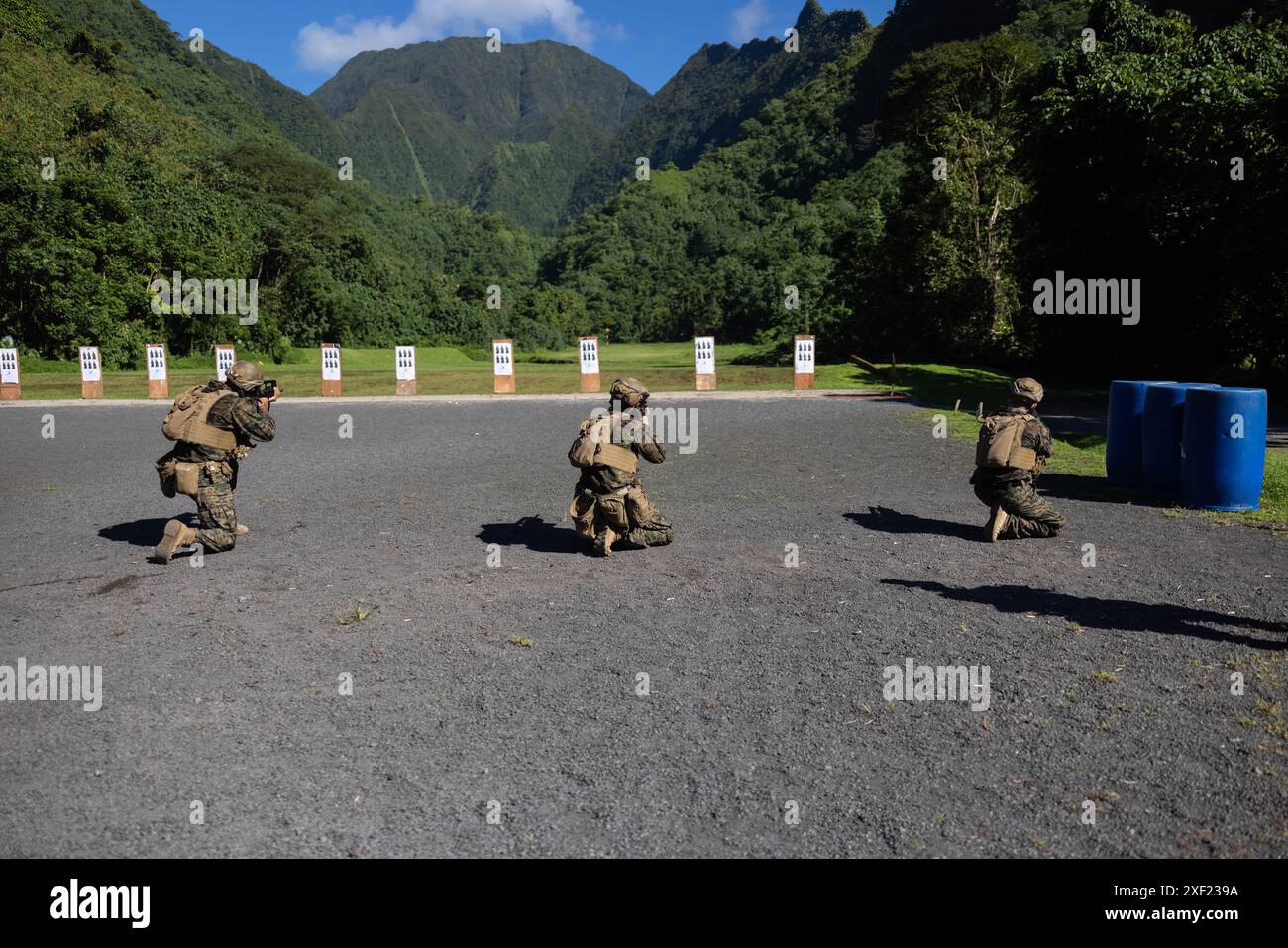 U.S. Marines with Charlie Company, 3rd Light Armored Reconnaissance ...