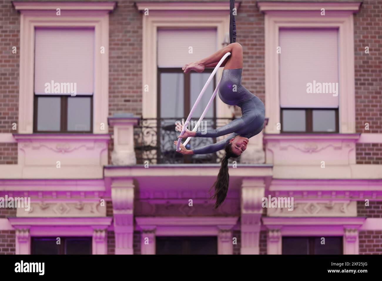 (240701) -- BEIJING, July 1, 2024 (Xinhua) -- A trampolinist performs ...