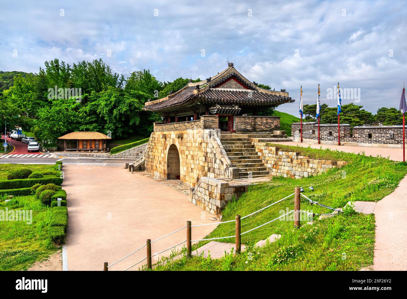 Hwaseomun Gate of Hwaseong Fortress in Suwon, UNESCO world heritage in ...