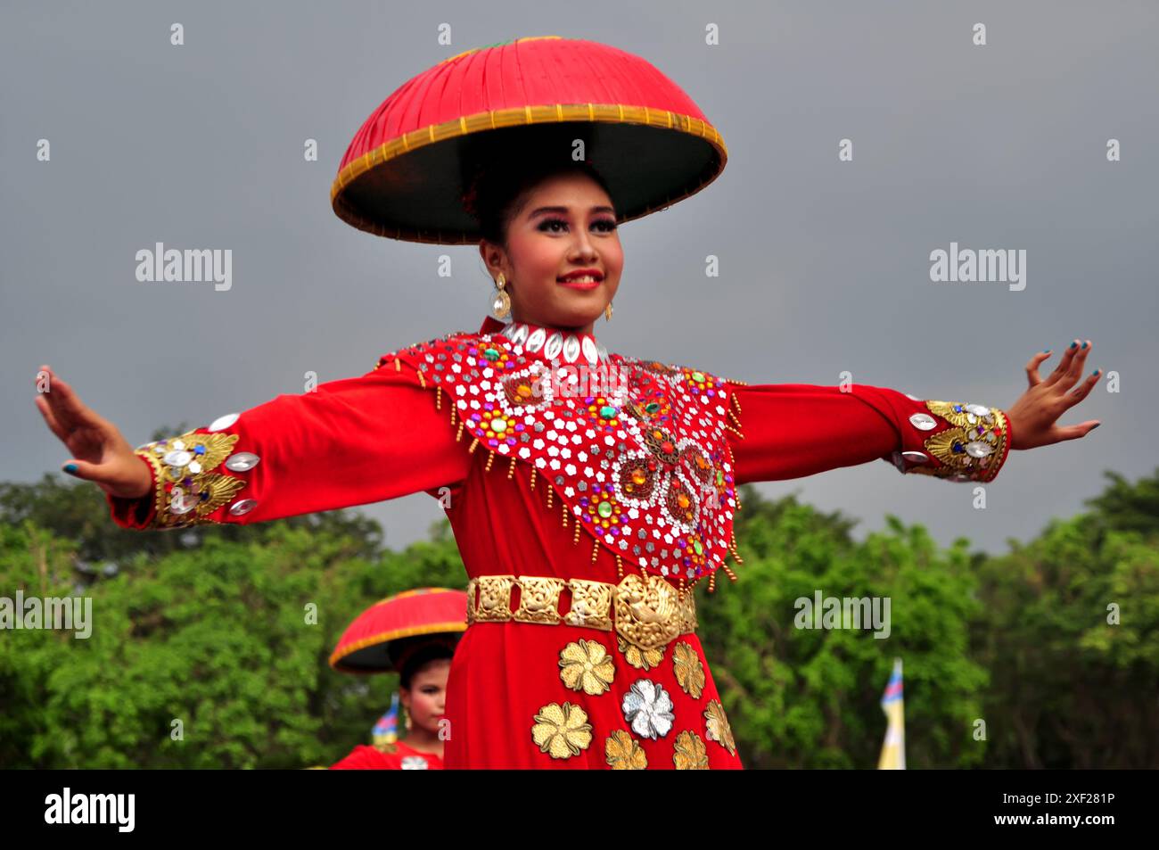 Jakarta, Indonesia - April 19, 2015 : Appearances from various tribes ...