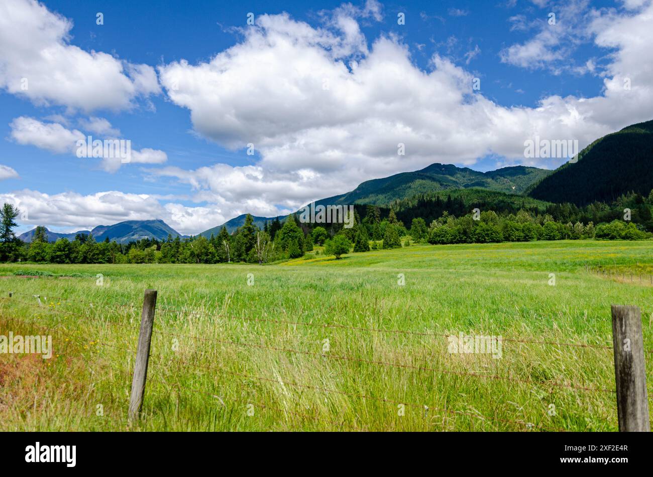 Spectacular view of Fraser Valley countryside around Mission, British ...
