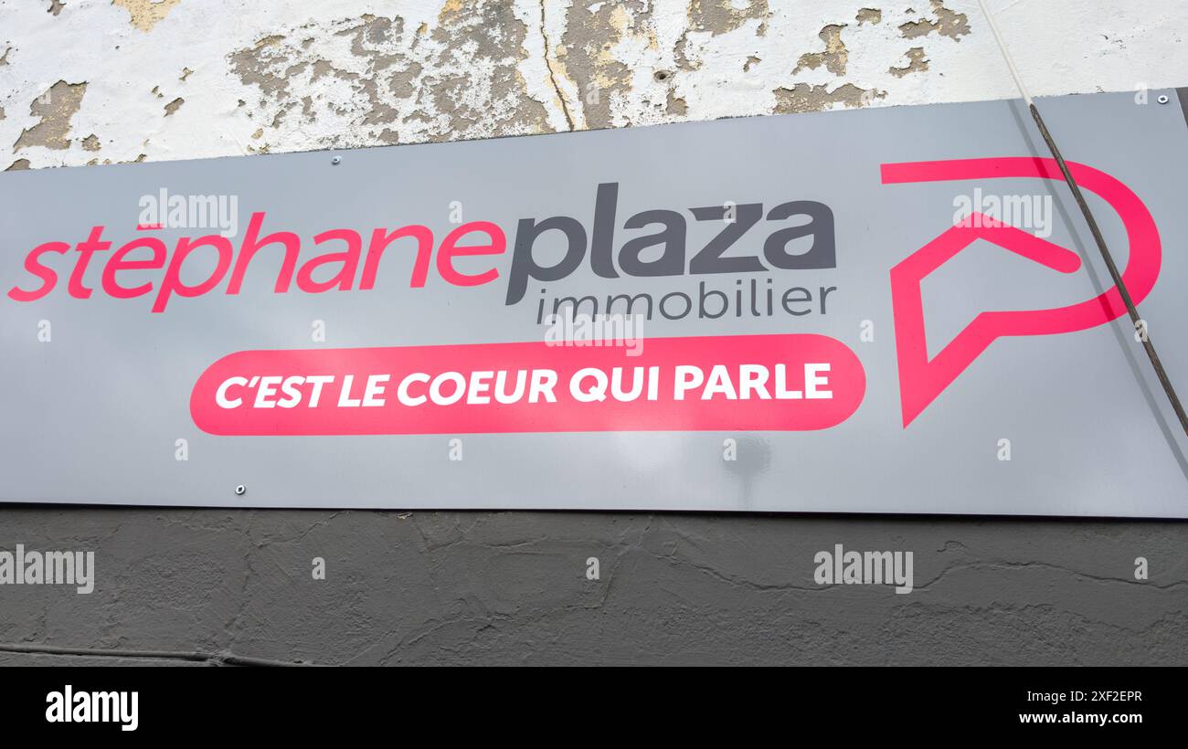 Stephane plaza logo hi-res stock photography and images - Alamy