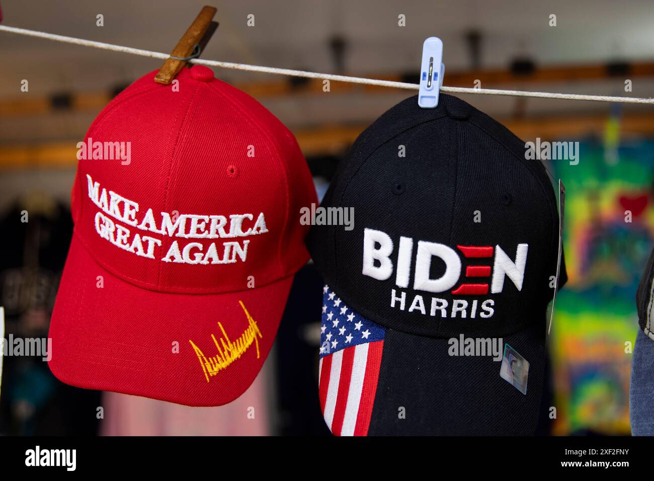 Washington Dc, United States Usa. 29th June, 2024. A street vendor ...