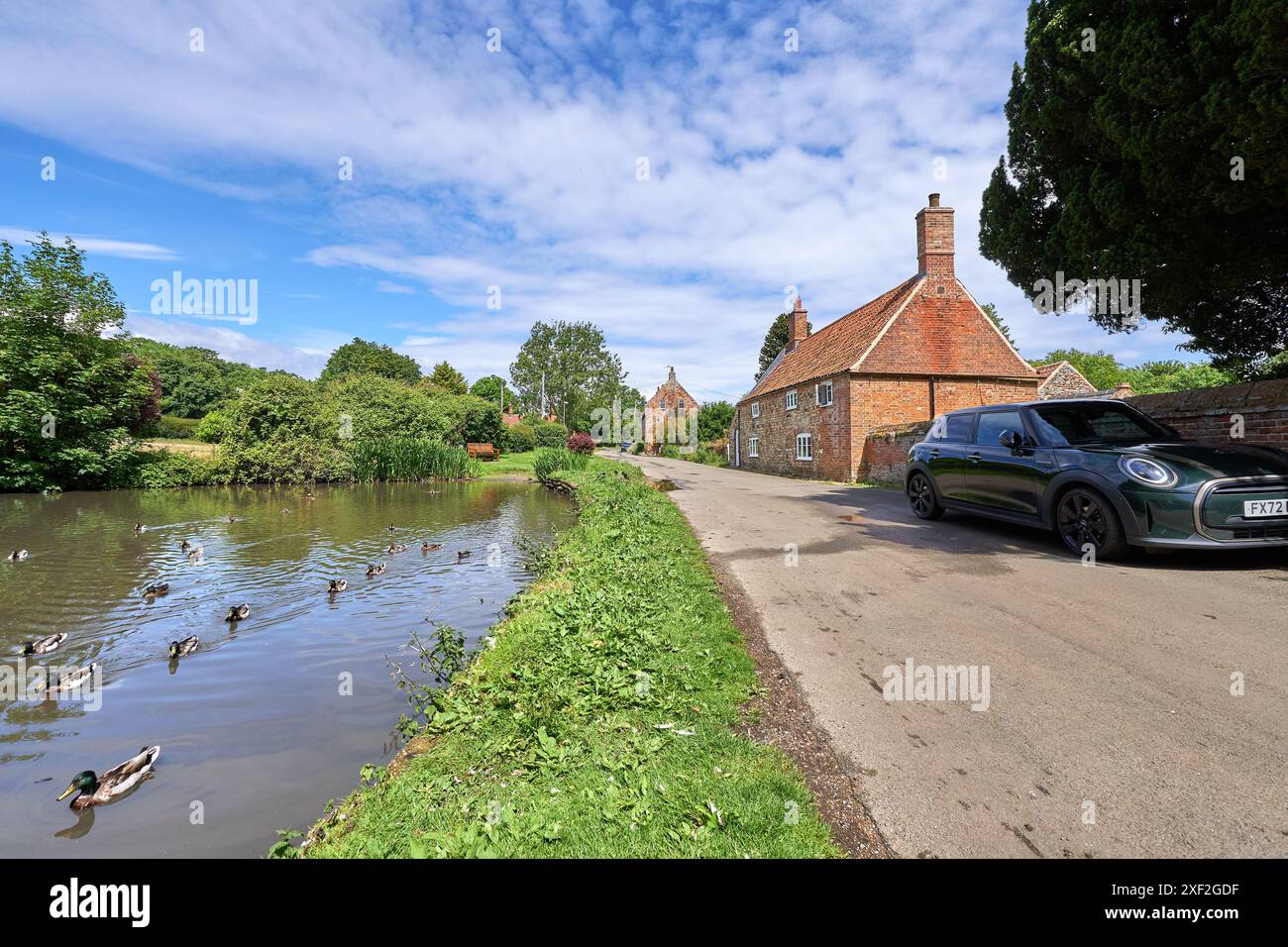 Quiet village duck pond in Old Hunstanton, Norfolk, UK Stock Photo - Alamy