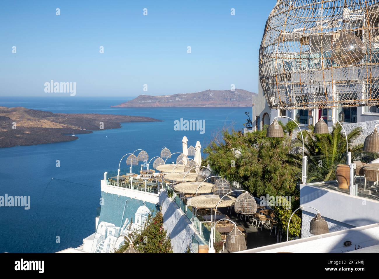 Santorini fira to oia hike hi-res stock photography and images - Alamy