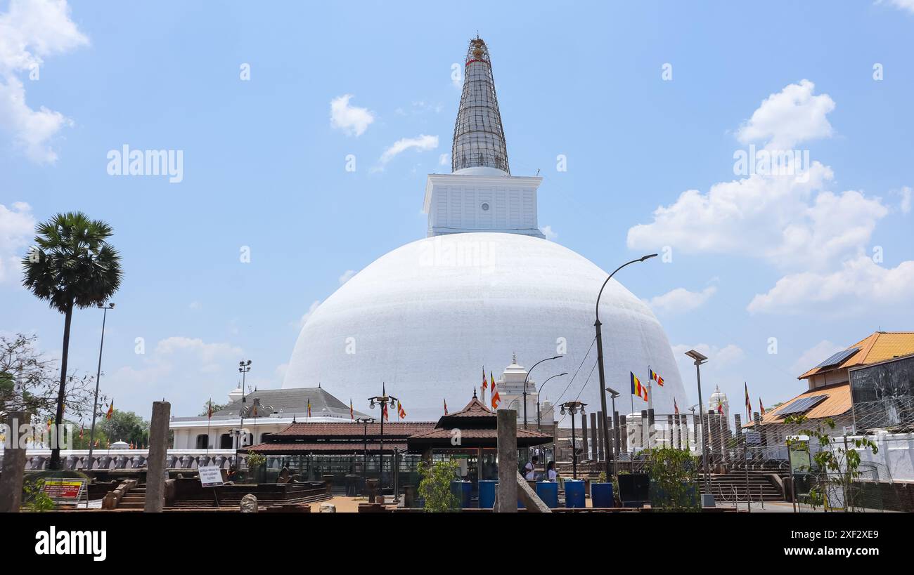 Ancient Ruwanweli Maha Seya, Sacred World Heritage City, Anuradhapura ...