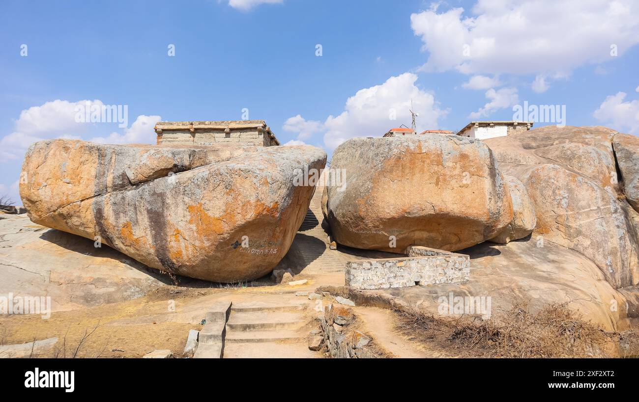 Huge stones on top of Gudibande Fort, Chikkaballapur, Karnataka, India ...