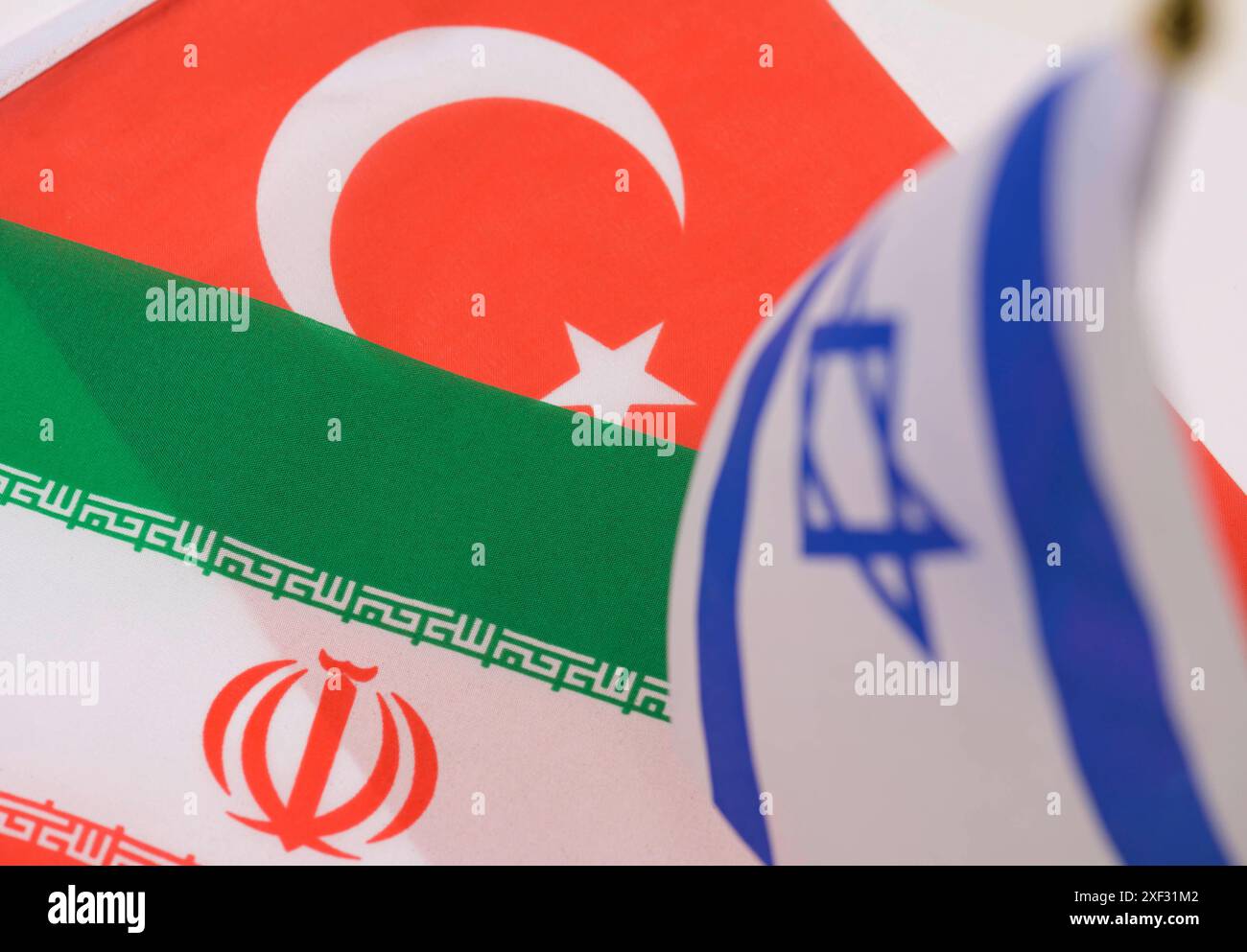 Die Fahnen / Flaggen von Tuerkei Türkei , Israel und Iran , 12.06.2024 ...