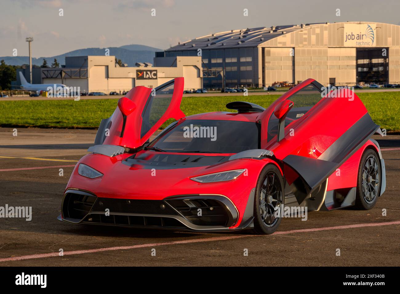 Mercedes-AMG One finally in production version. It has 1,063 hp Stock ...