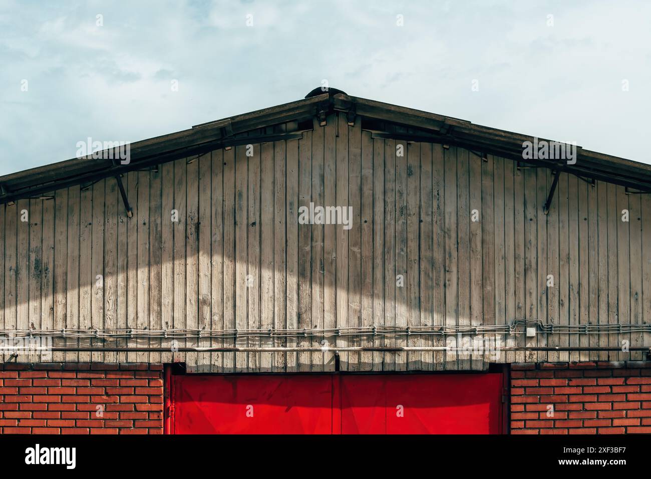 Old brick farm building hi-res stock photography and images - Alamy