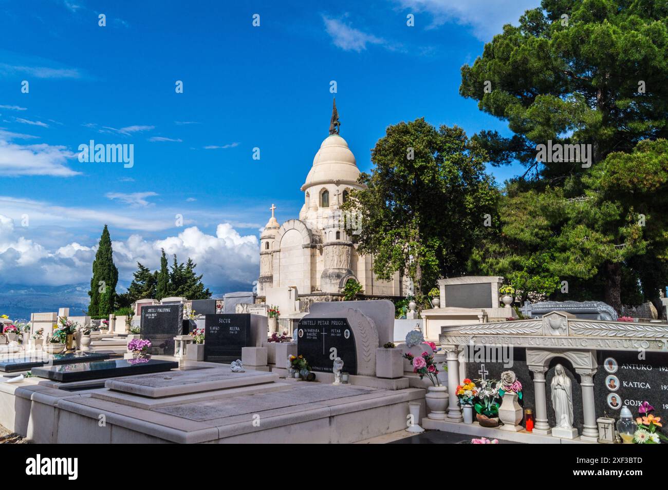 Petrinovic family mausoleum, by Toma Rosandić, neo-Byzantine style ...