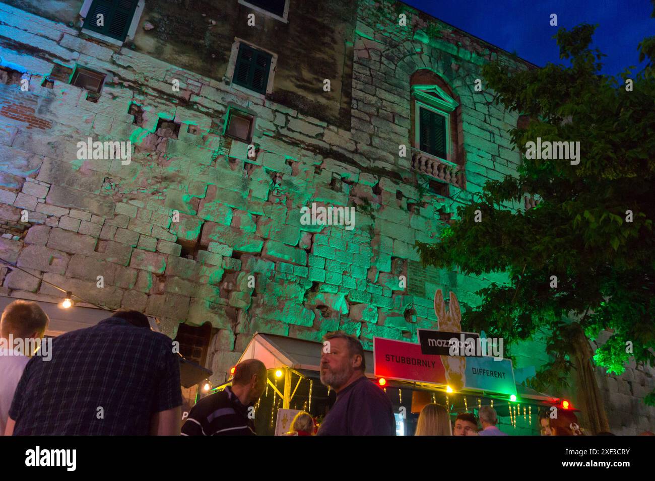 Silver gate srebrena vrata hi-res stock photography and images - Alamy