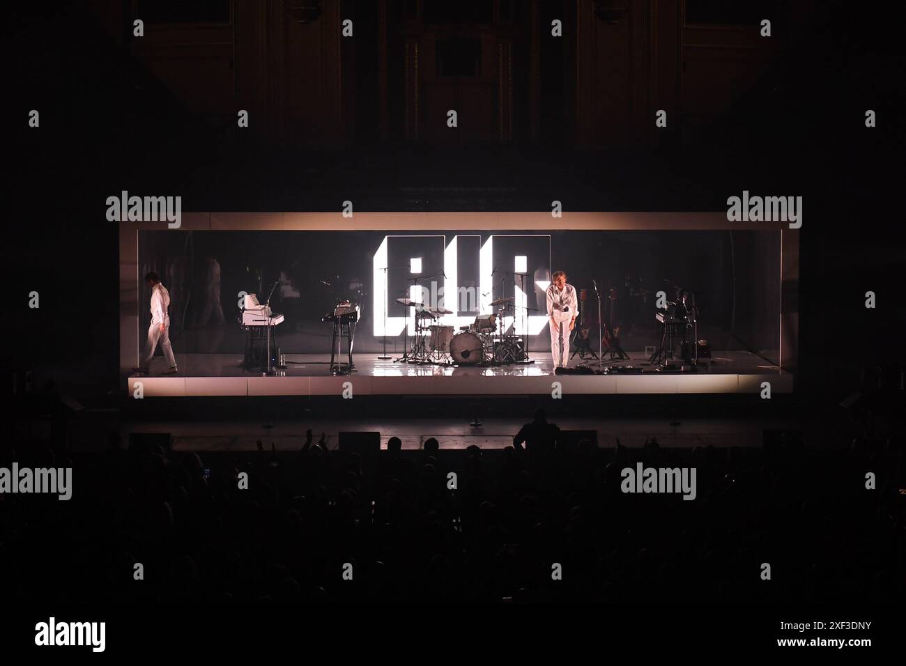 LONDON, ENGLAND - MAY 30: Jean-Benoît Dunckel and Nicolas Godin of ’AIR ...