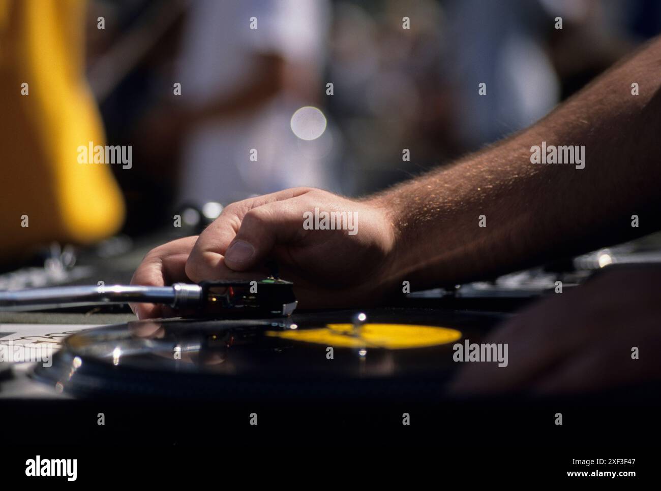 British disc jockey hi-res stock photography and images - Alamy