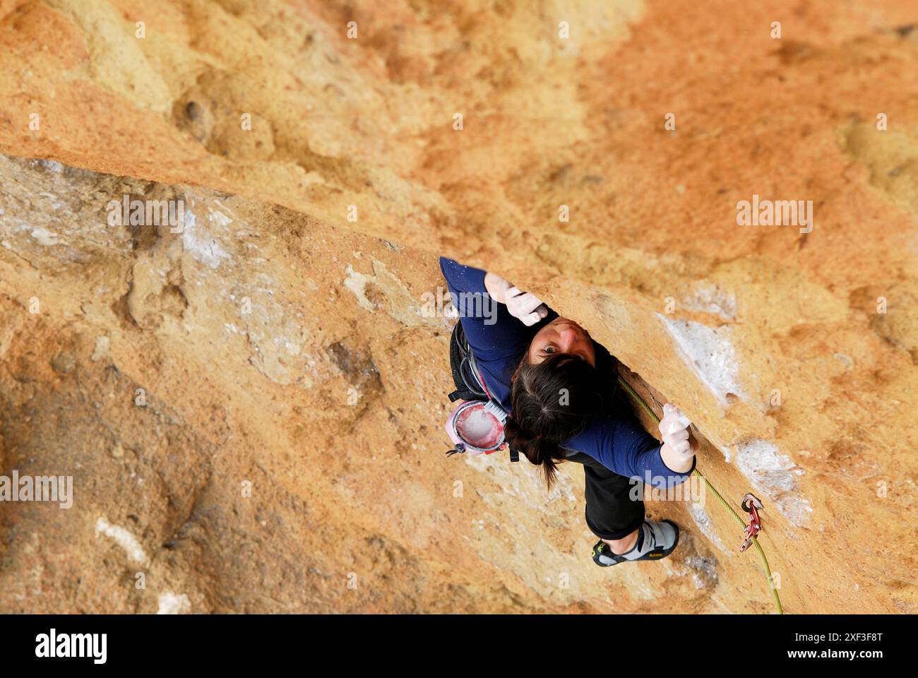 Rock climbing in Smith Rock State Park, Oregon, USA Stock Photo - Alamy